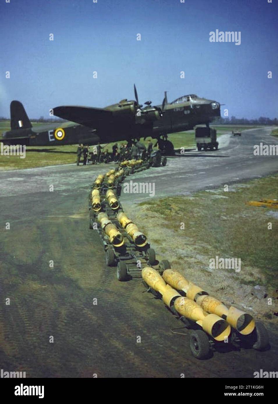 Short stirling bomber hi-res stock photography and images - Alamy