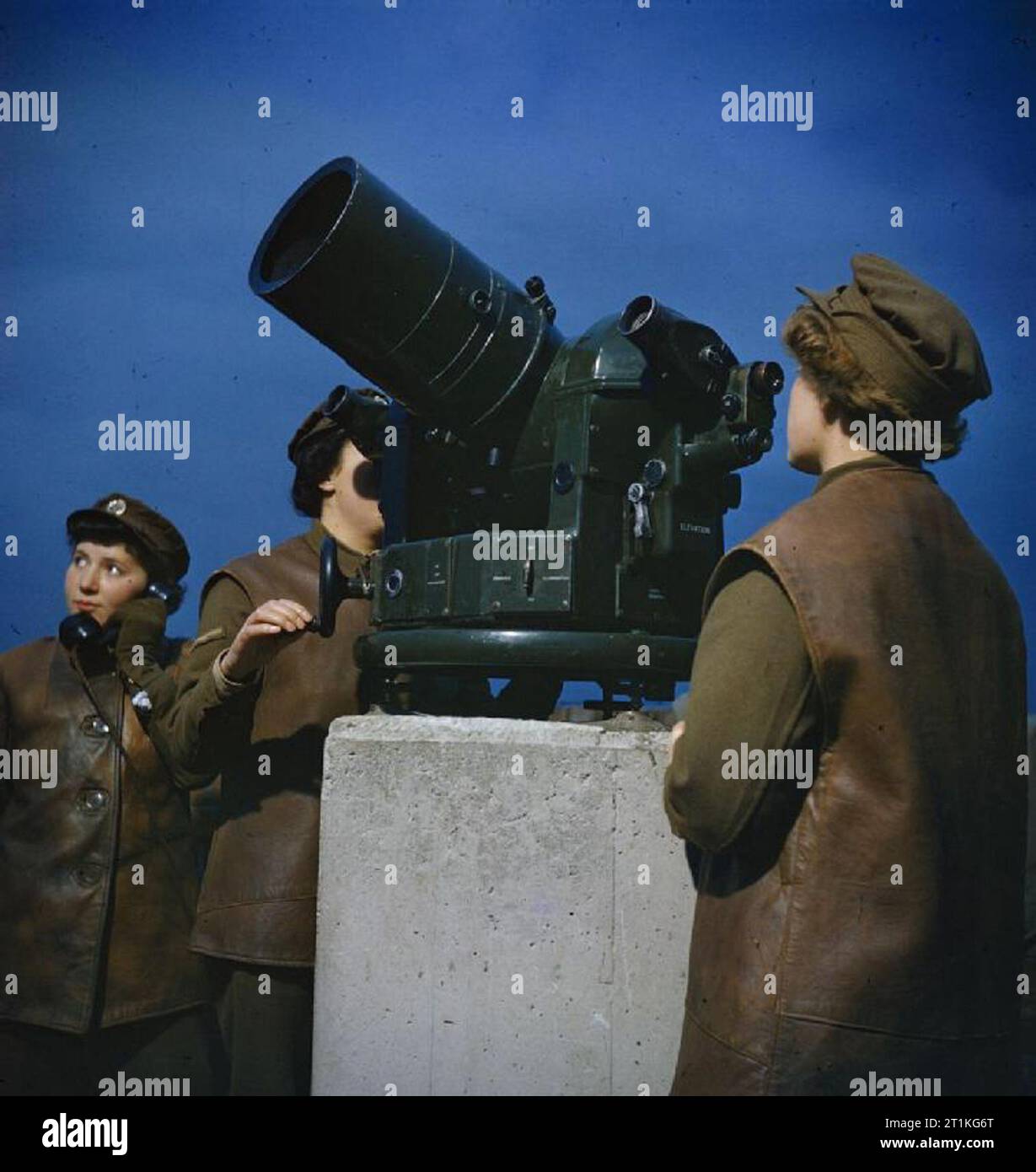 The Auxiliary Territorial Service at An Anti-aircraft Gun Site in ...