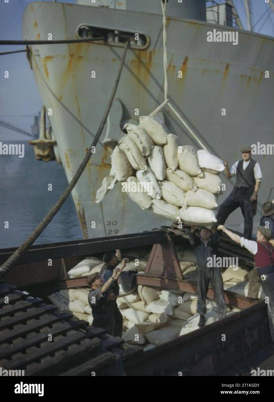 The Home Front in Britain 1939-1945 The War Effort: A cargo of flour ...