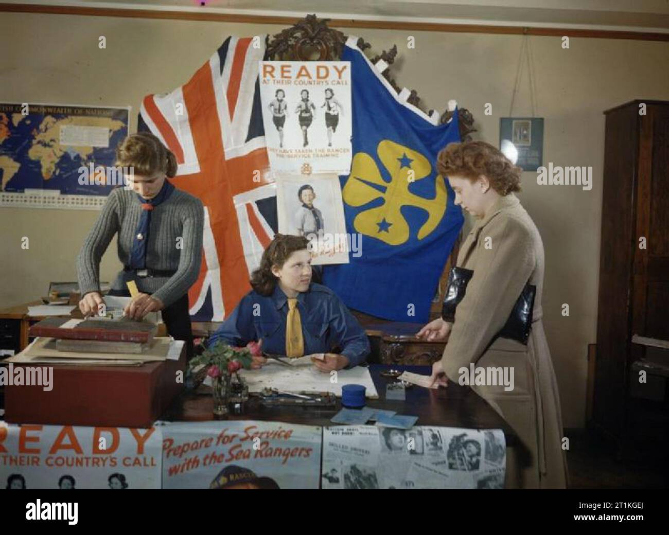 The Home Front in Britain 1939-1945 The War Effort: A lady buying ...