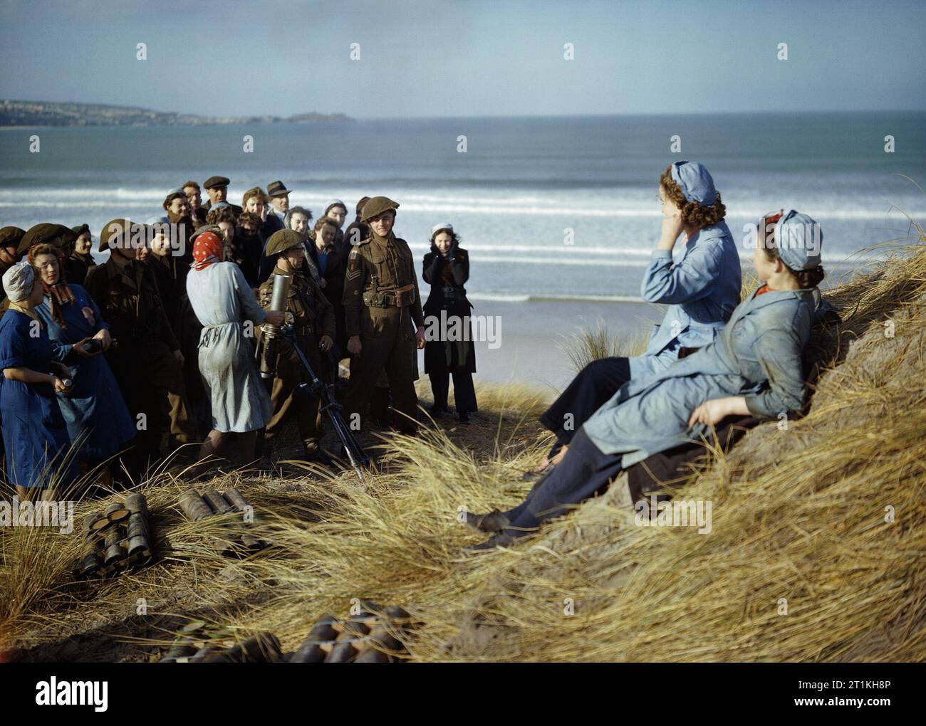 Small arms from ww2 hi-res stock photography and images - Alamy