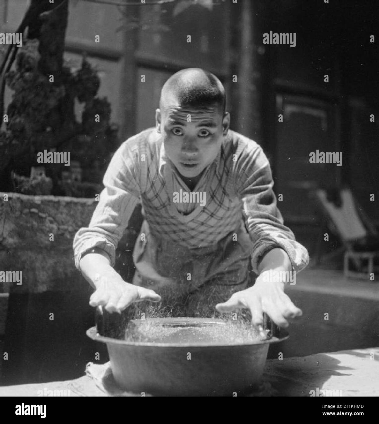 Cecil Beaton Photographs- General; China 1944, temple Stock Photo - Alamy