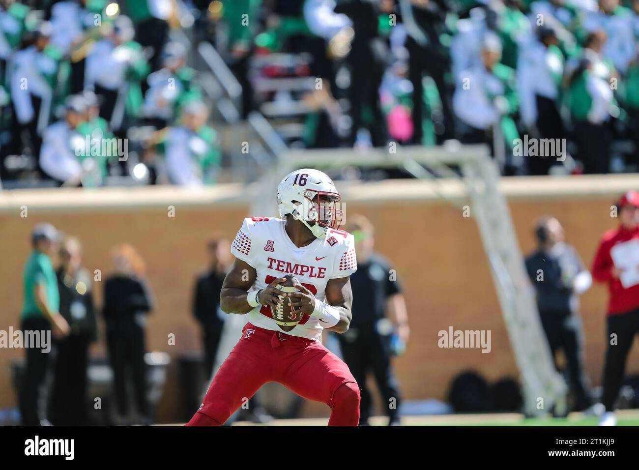 October 14, 2023:.Temple Owls quarterback Quincy Patterson (16) drops ...