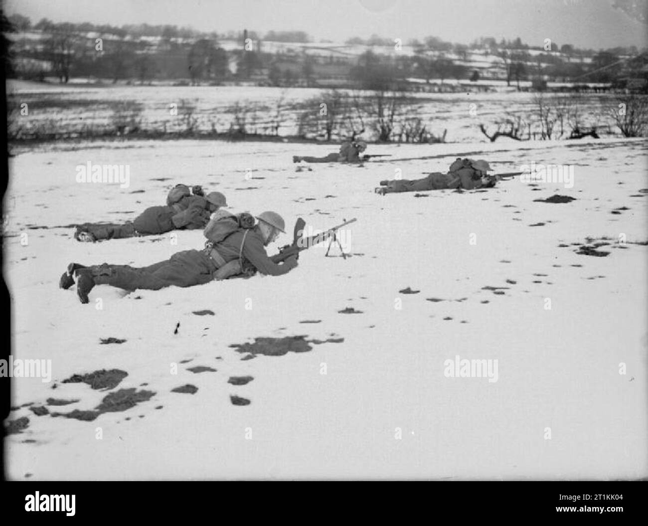 Dutch Troops Train in England, 1941 Dutch troops with rifles and 'Tommy ...