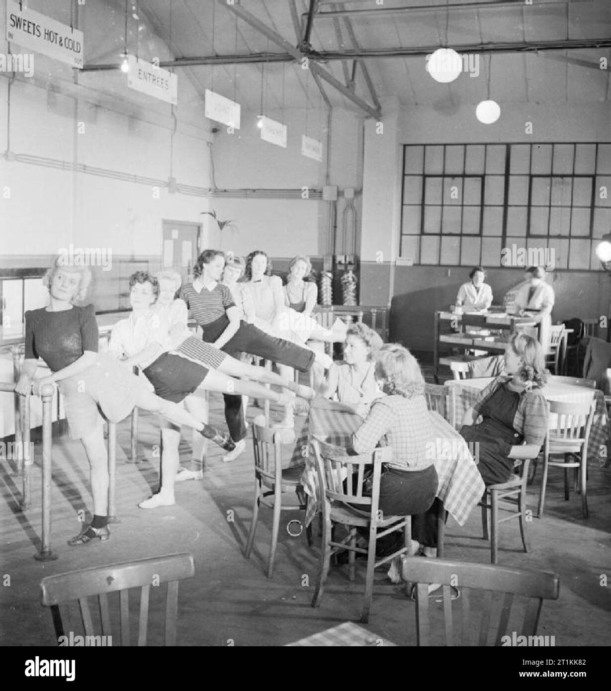 Ww2 entertainment Black and White Stock Photos & Images - Alamy