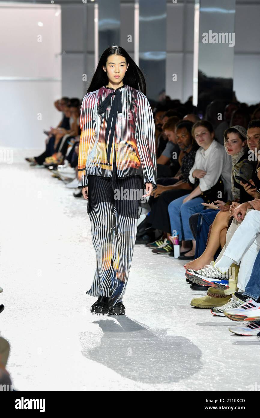 A model walks the runway during the Fashion show by designer Petra ...