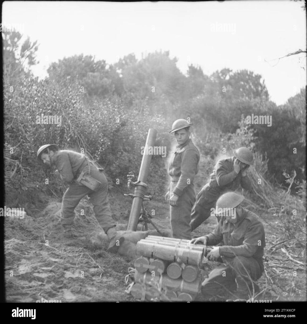 The British Army in Italy 1944 4.2-inch mortar of 15th Brigade (5th ...