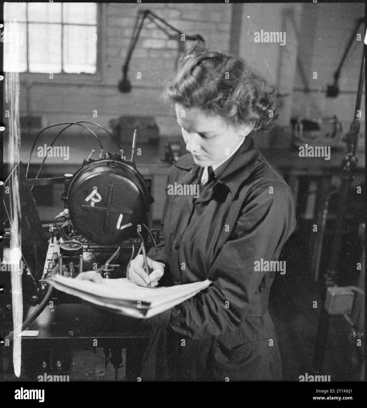 From Hairdresser To Waaf- Training For Life in the Women's Auxiliary ...