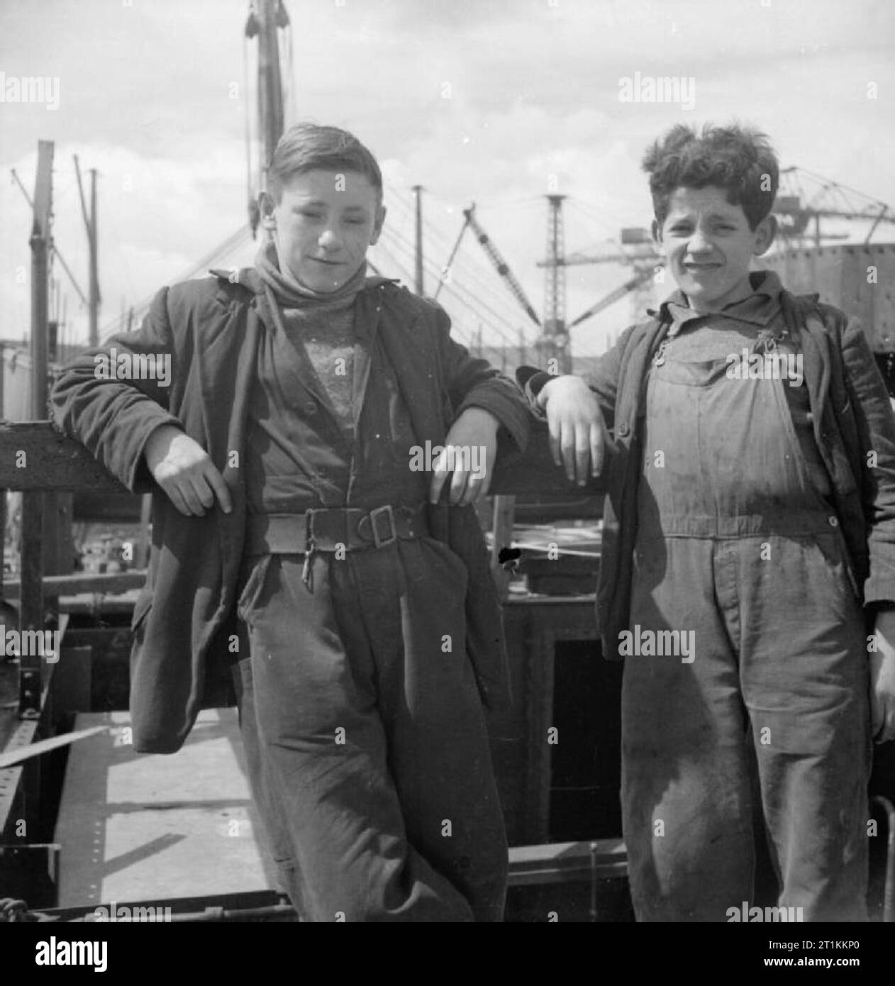Glasgow Shipyard- Shipbuilding in Wartime, Glasgow, Lanarkshire ...