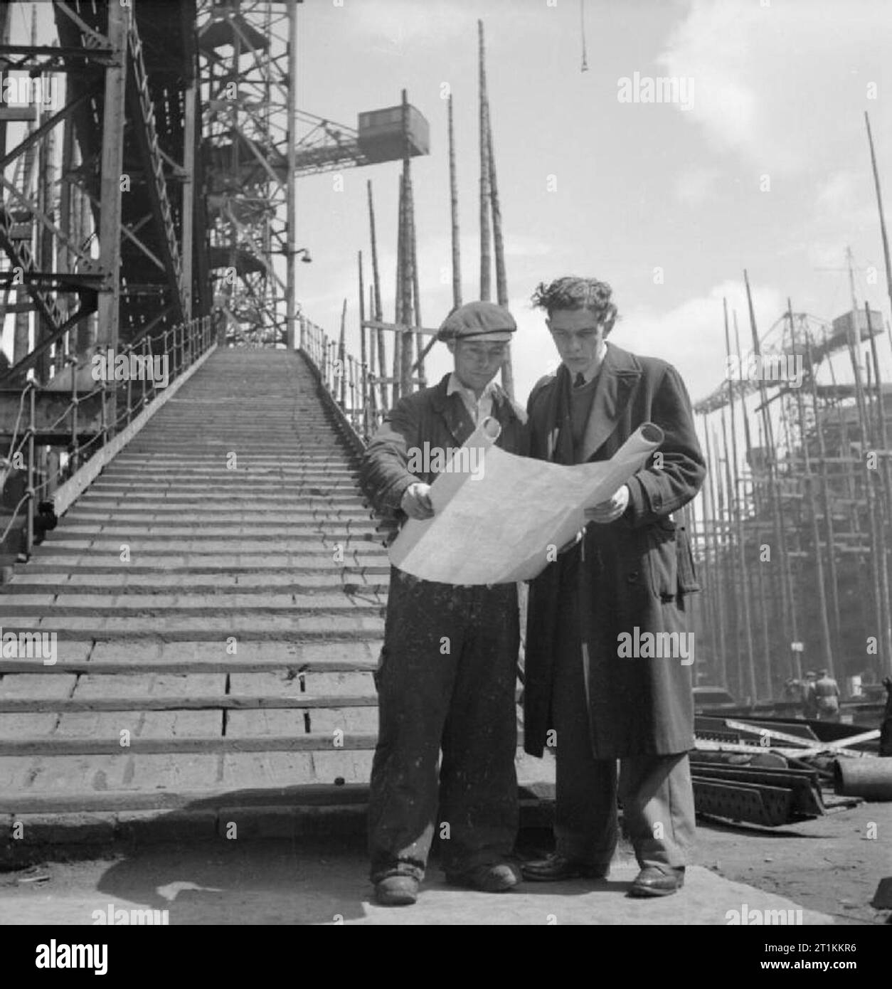 Glasgow Shipyard- Shipbuilding in Wartime, Glasgow, Lanarkshire ...
