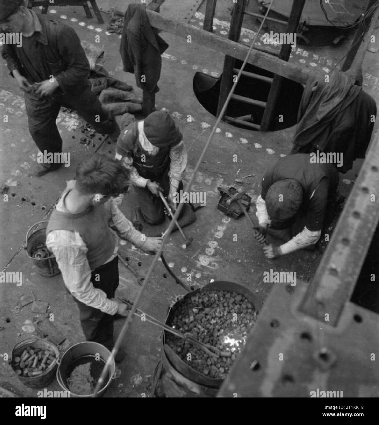 Glasgow shipyard ww2 Black and White Stock Photos & Images - Alamy