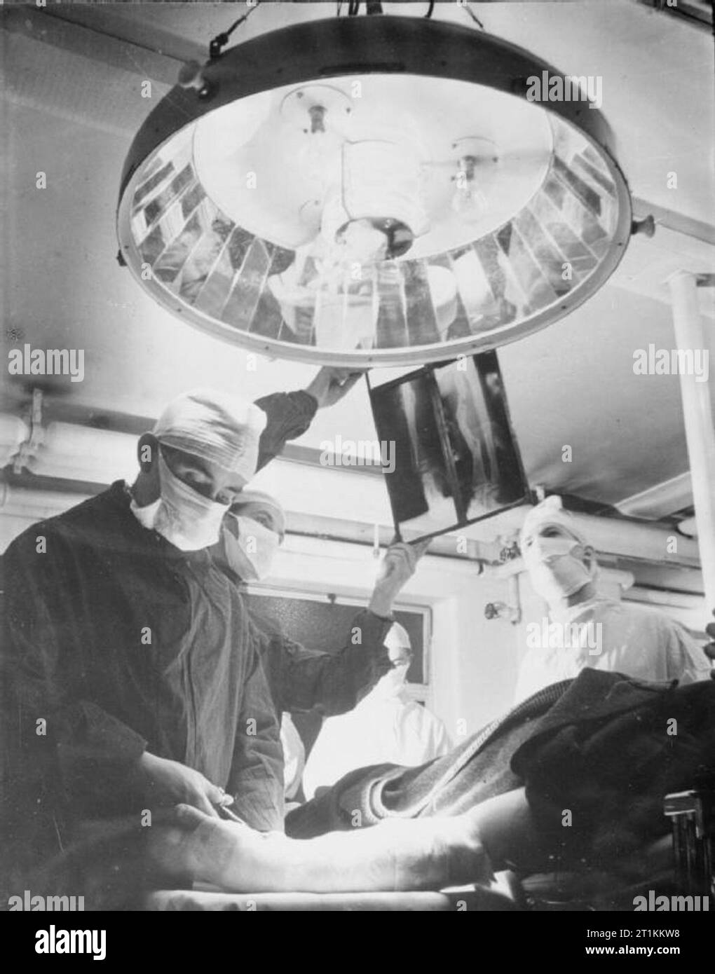 Guy's Hospital- Life in a London Hospital, England, 1941 Doctors ...