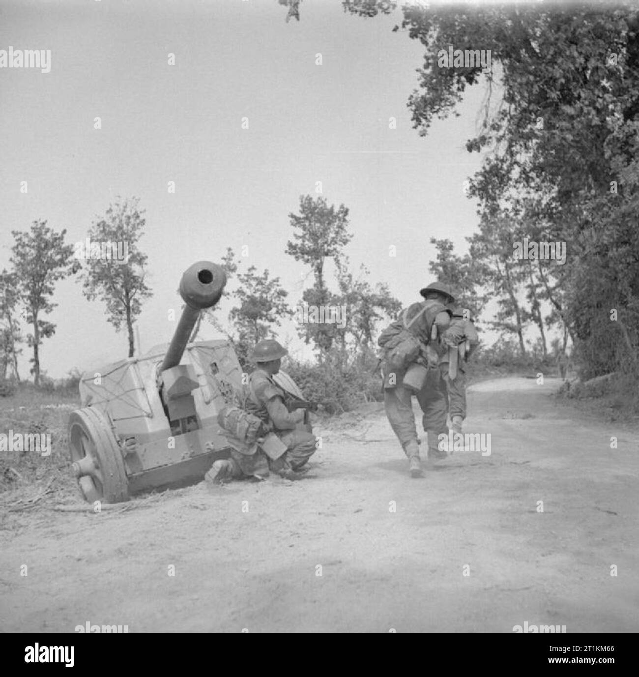 The British Army in Italy 1944 Men of 'A' Company of the 5th Royal West ...