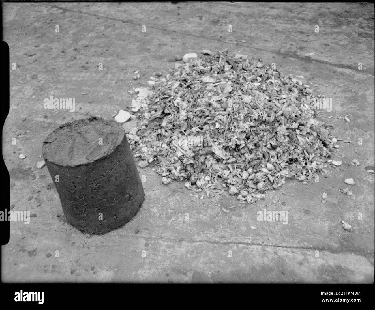 Kitchen Waste Into Cattle Feed- Salvage on the British Home Front, 1942 ...