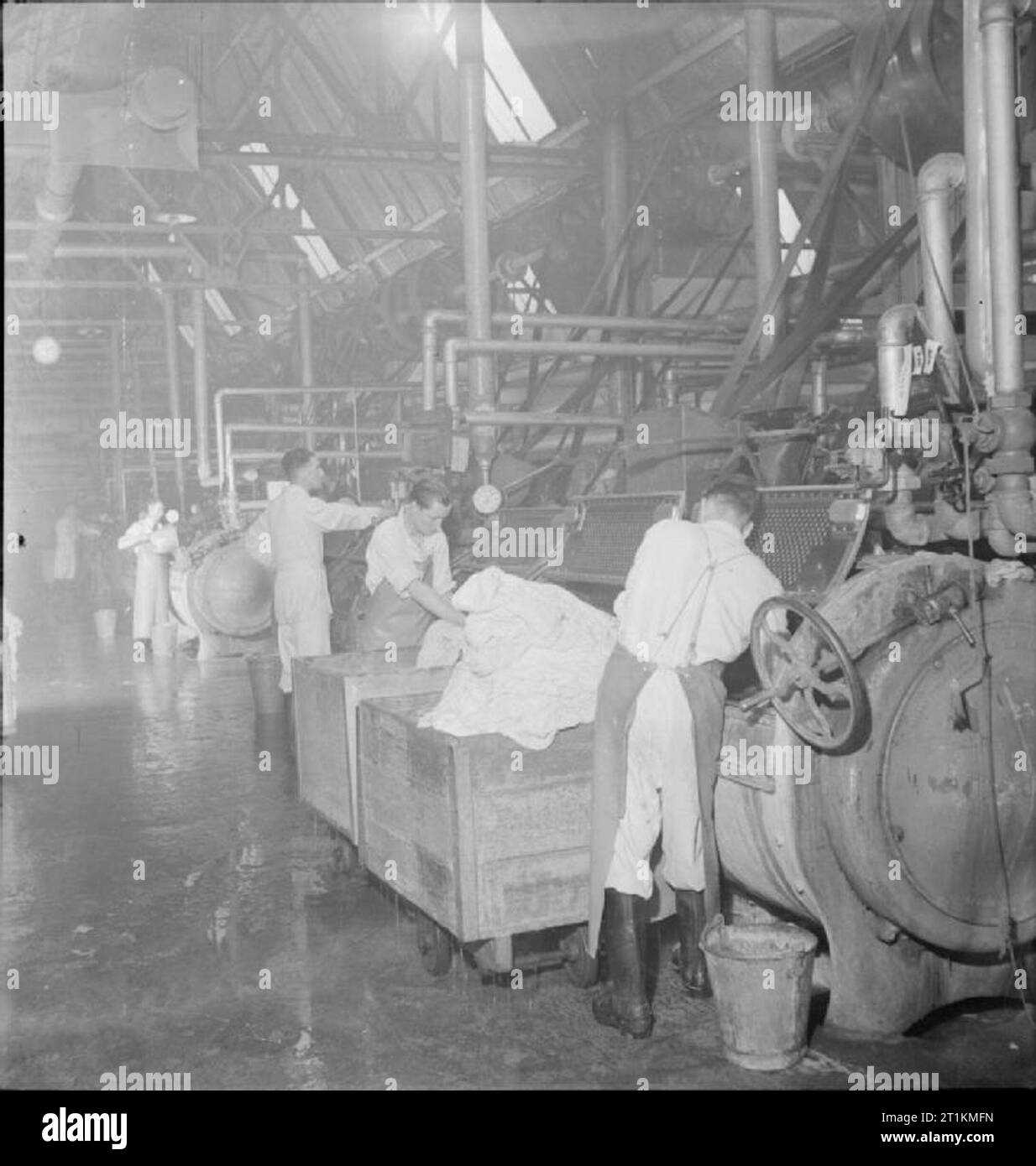 Laundry in Wartime- the work of Gleniffer Laundry, Catford, London ...