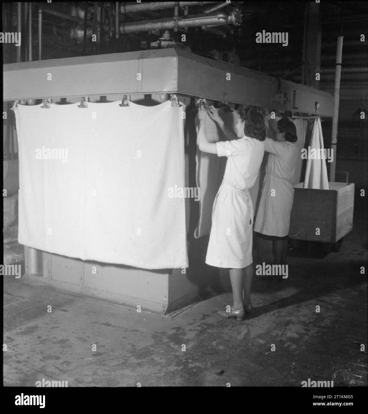Laundry in Wartime- the work of Gleniffer Laundry, Catford, London ...