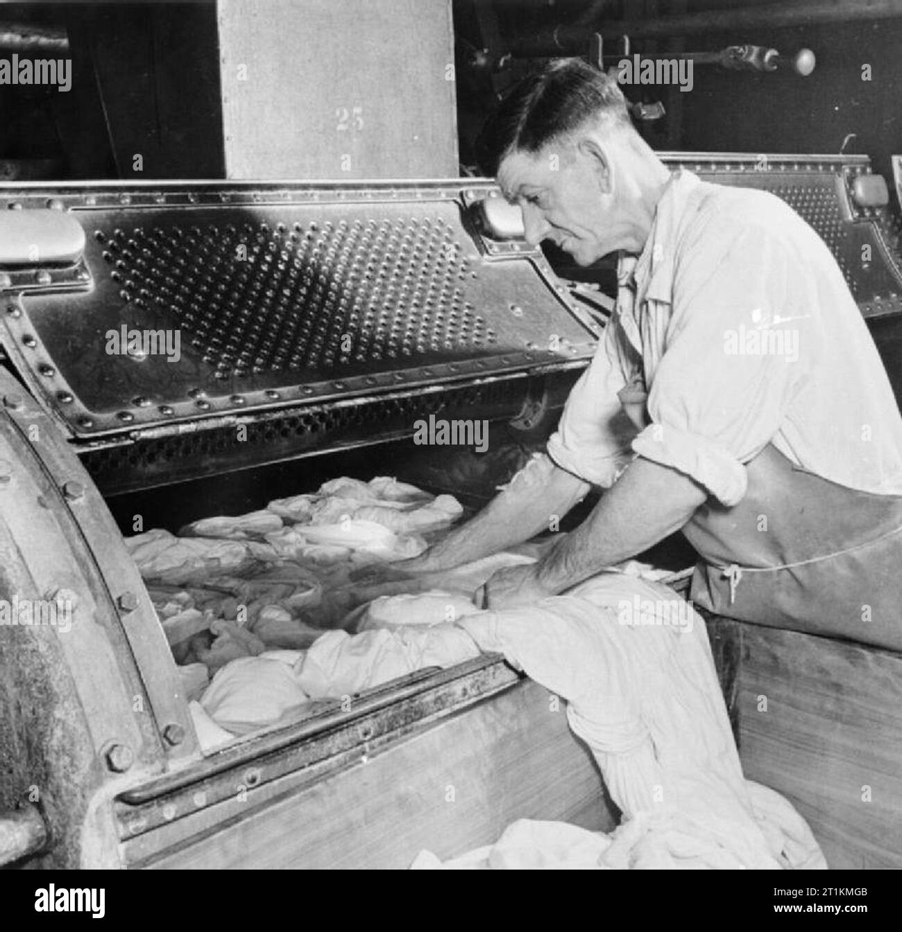 Laundry in Wartime- the work of Gleniffer Laundry, Catford, London ...