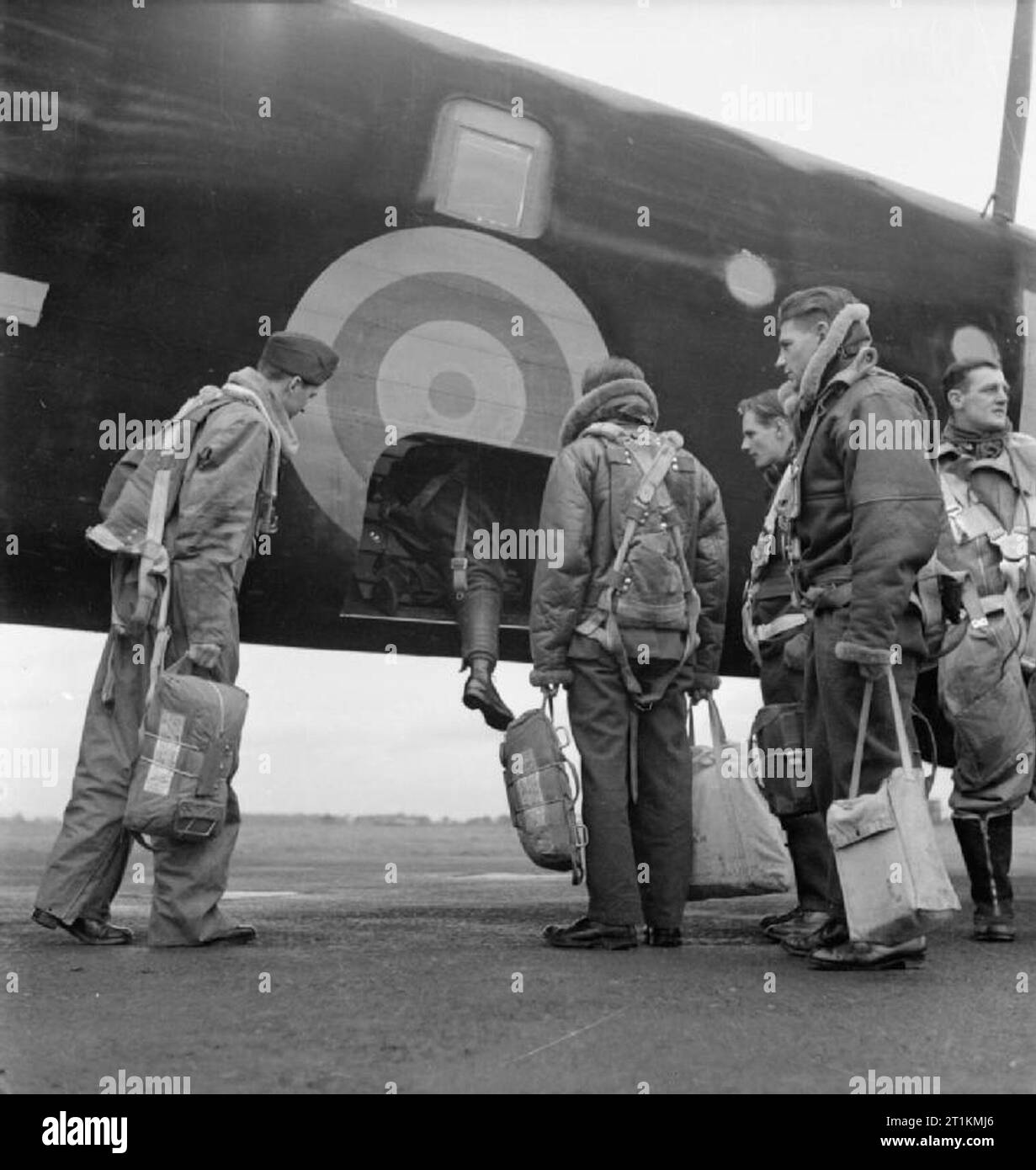 Life at a Bomber Station- Linton-on-ouse, Yorkshire, England, UK ...