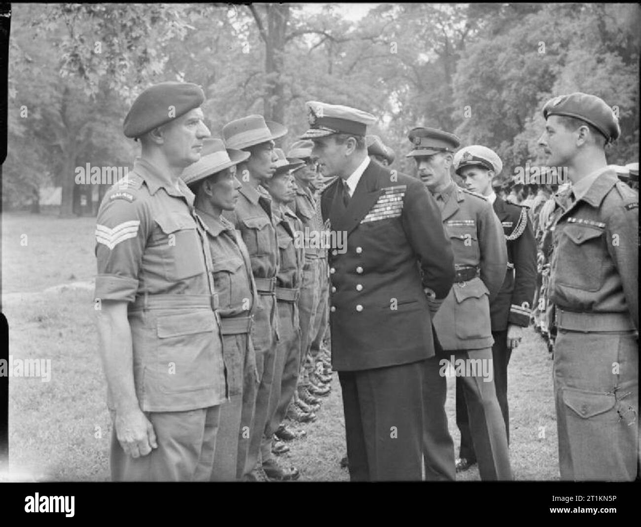 Lord Louis Mountbatten Visits Malayan Contingent, Kensington Gardens ...