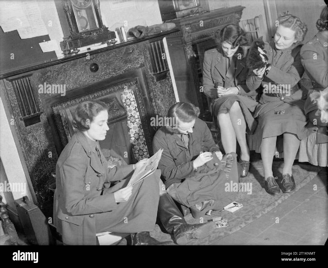 Mtc Girls For America- Women of the Mechanised Transport Corps at Work ...