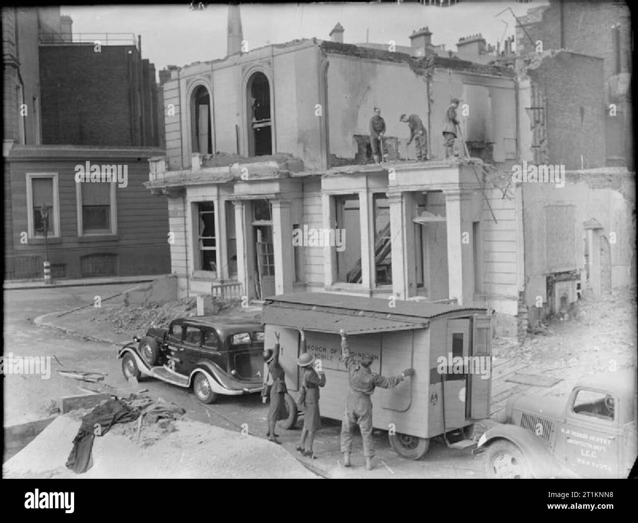 Mtc Girls For America- Women of the Mechanised Transport Corps at Work ...
