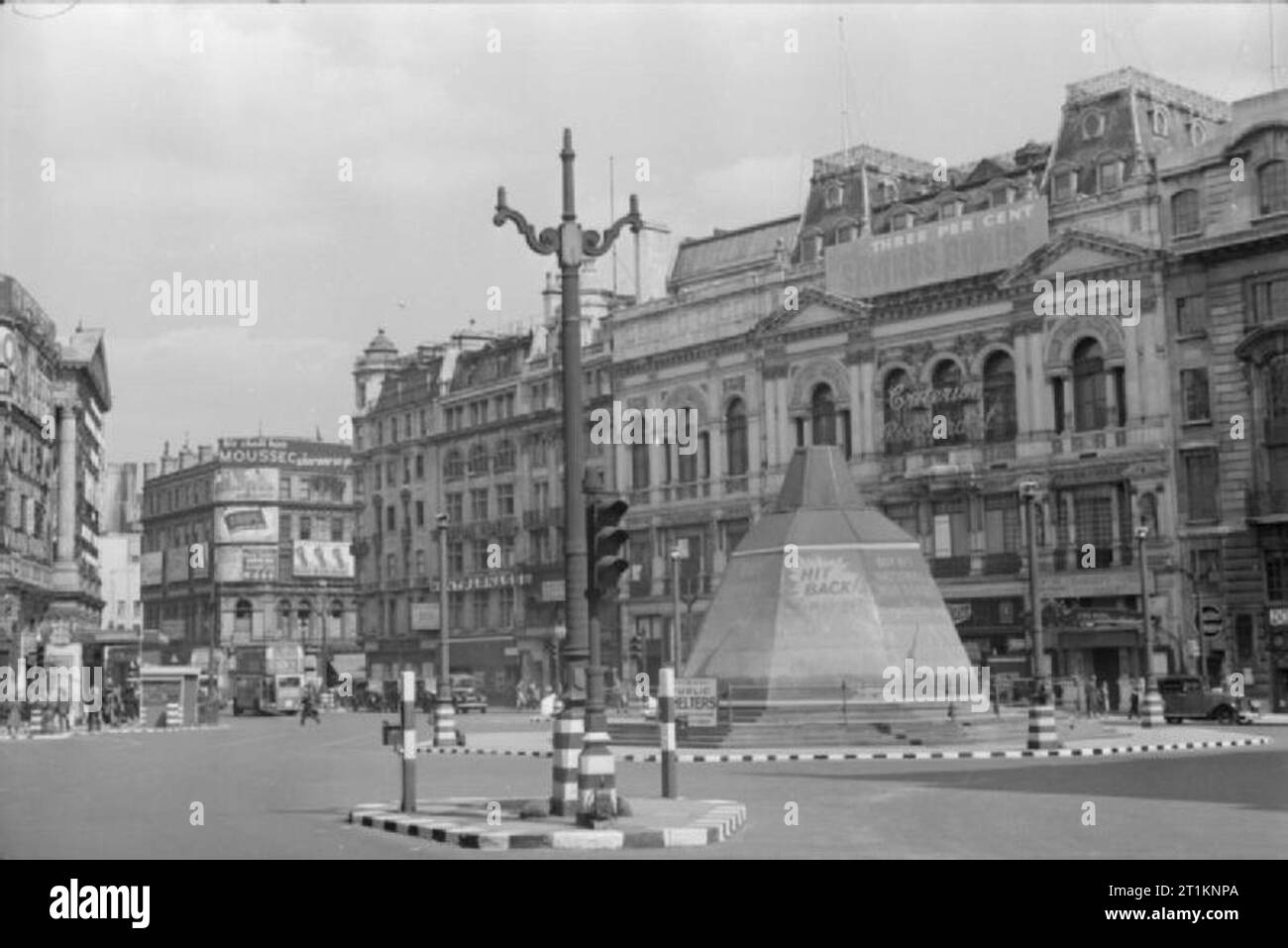 Criterion london 1941 hi-res stock photography and images - Alamy