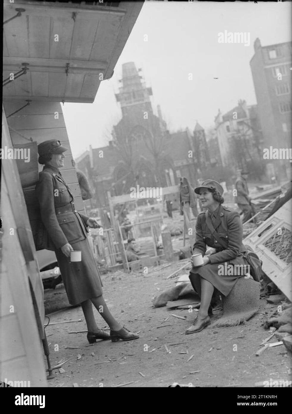 Mtc Girls For America- Women of the Mechanised Transport Corps at Work ...