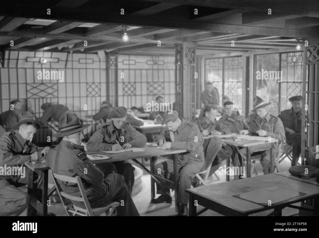 World war 2 writing letters Black and White Stock Photos & Images - Alamy