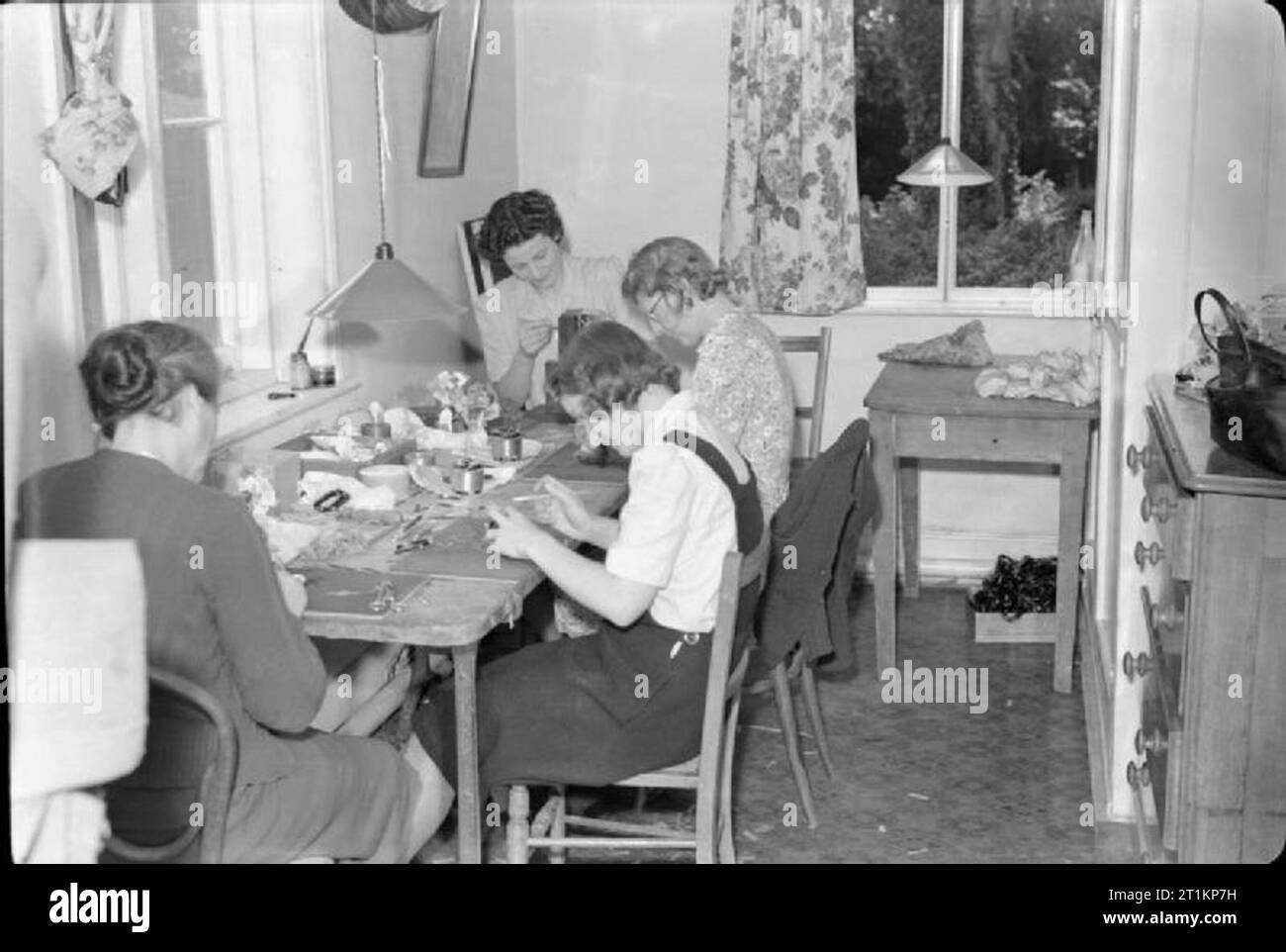 Outworking Unit- the Contribution of Outworkers To the War Effort ...