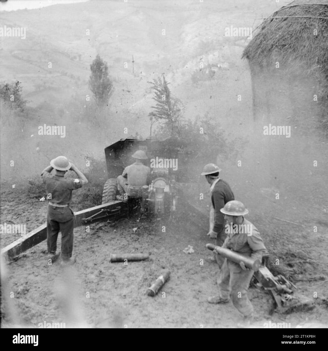 The British Army in Italy 1944 17-pdr anti-tank gun of 44/13th Anti ...