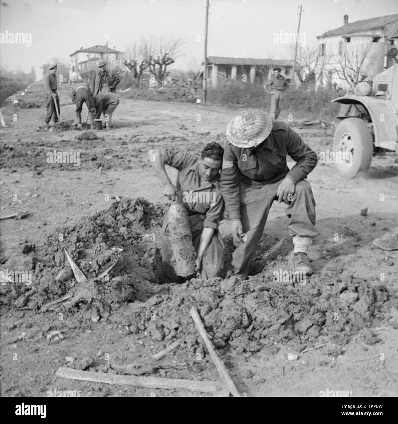 The British Army in Italy 1944 Sappers of 225 Field Company Royal ...
