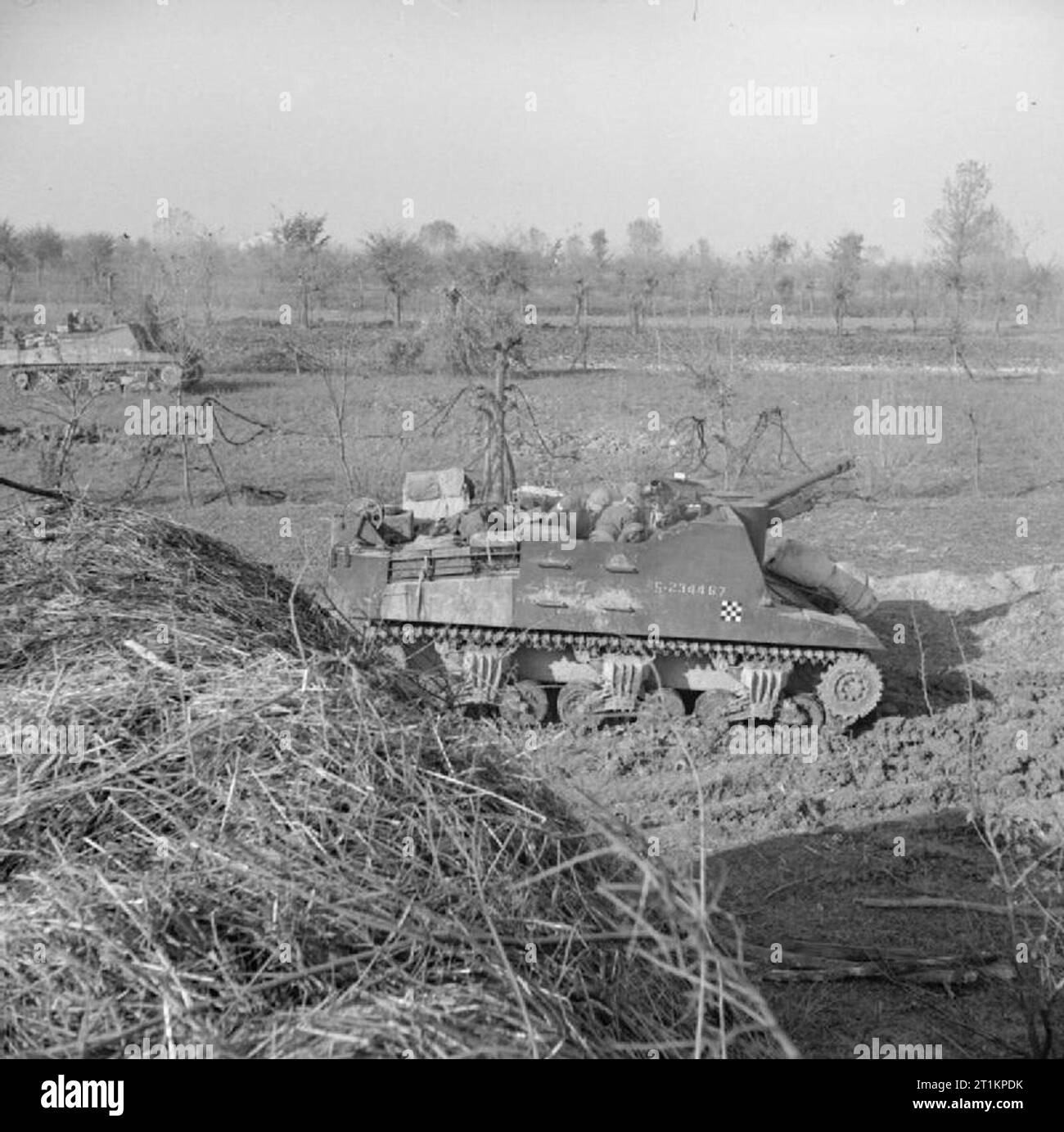The British Army in Italy 1944 Sexton 25pdr self-propelled gun of 1st ...