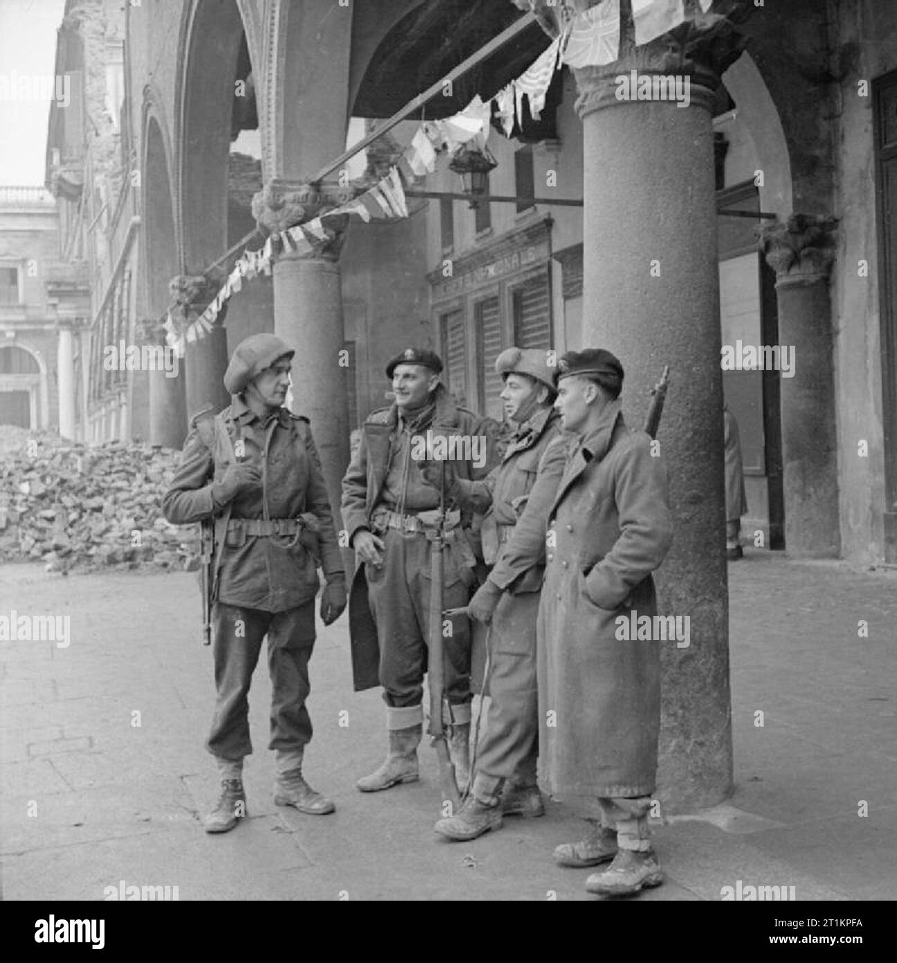 The British Army in Italy 1944 Men of the 27th Lancers, part of 'Porter ...
