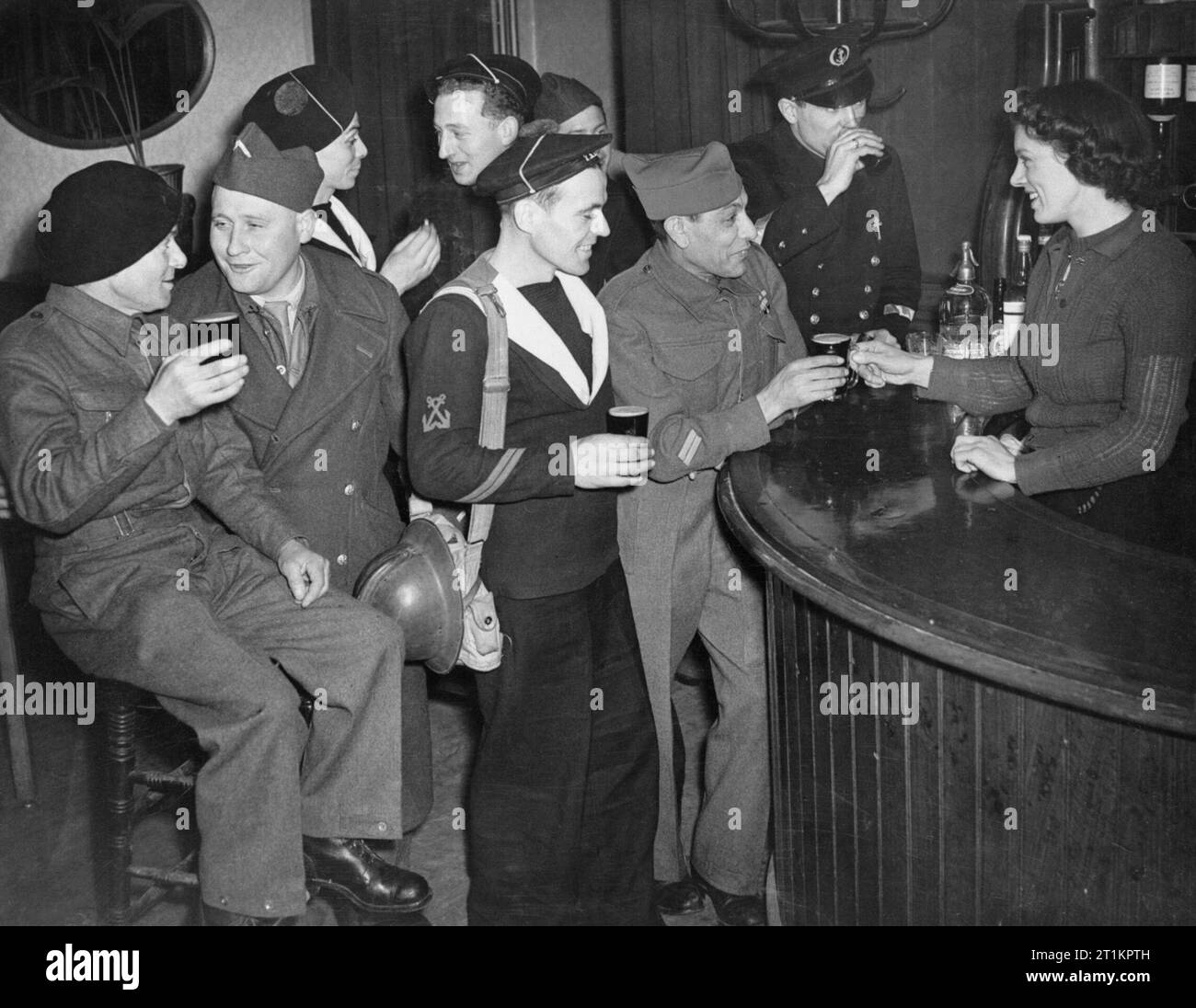 Allied Soldiers Like London and London Likes Them- Overseas Troops in ...