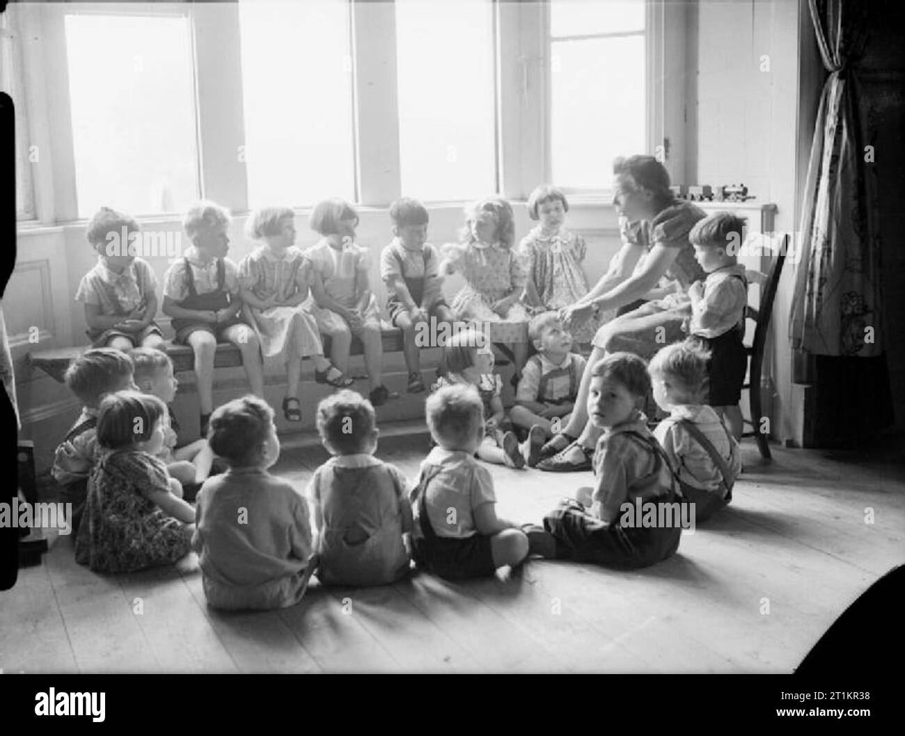 American Aid To Britain- Life at Syston Court Nursery, the Sara Delano ...