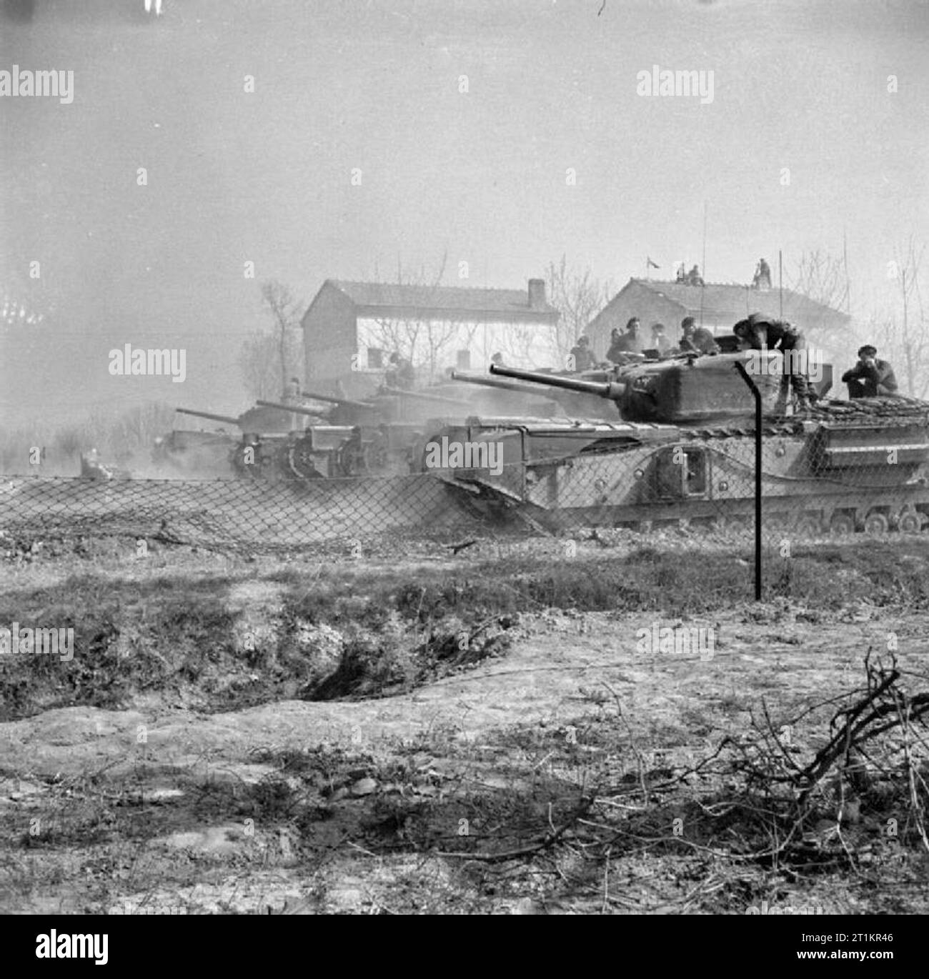 The British Army in Italy 1945 Churchill NA 75 tanks of the North Irish ...