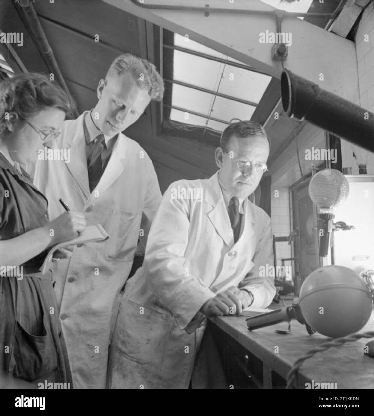 Bomb aim ww2 Black and White Stock Photos & Images - Alamy