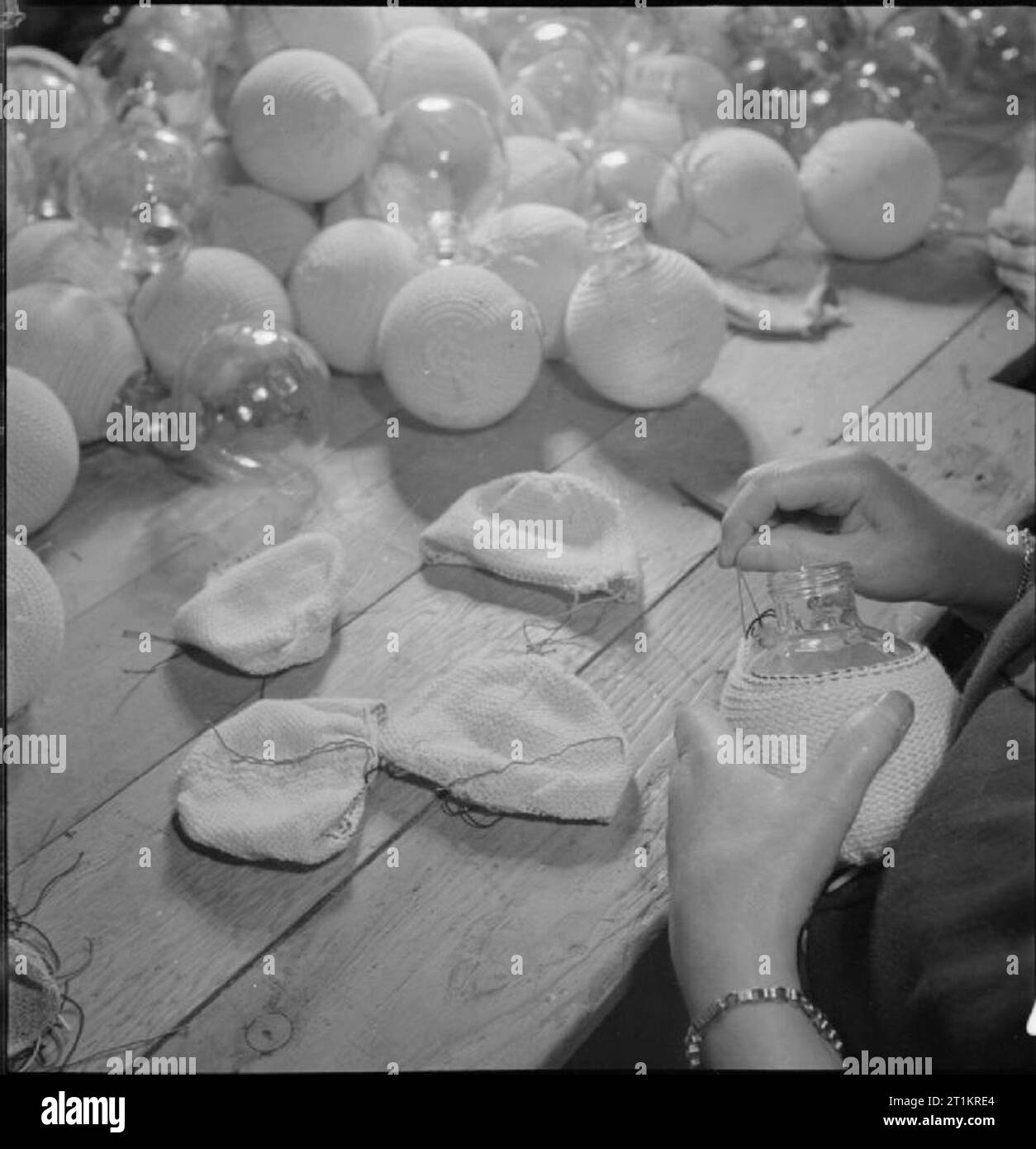 Sticky bomb ww2 hi-res stock photography and images - Alamy