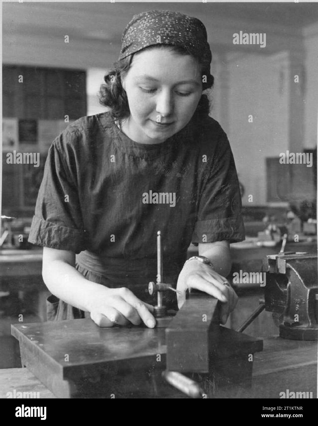 Training For War Work- Chiswick Polytechnic, Turnham Green, 1941 Mrs ...