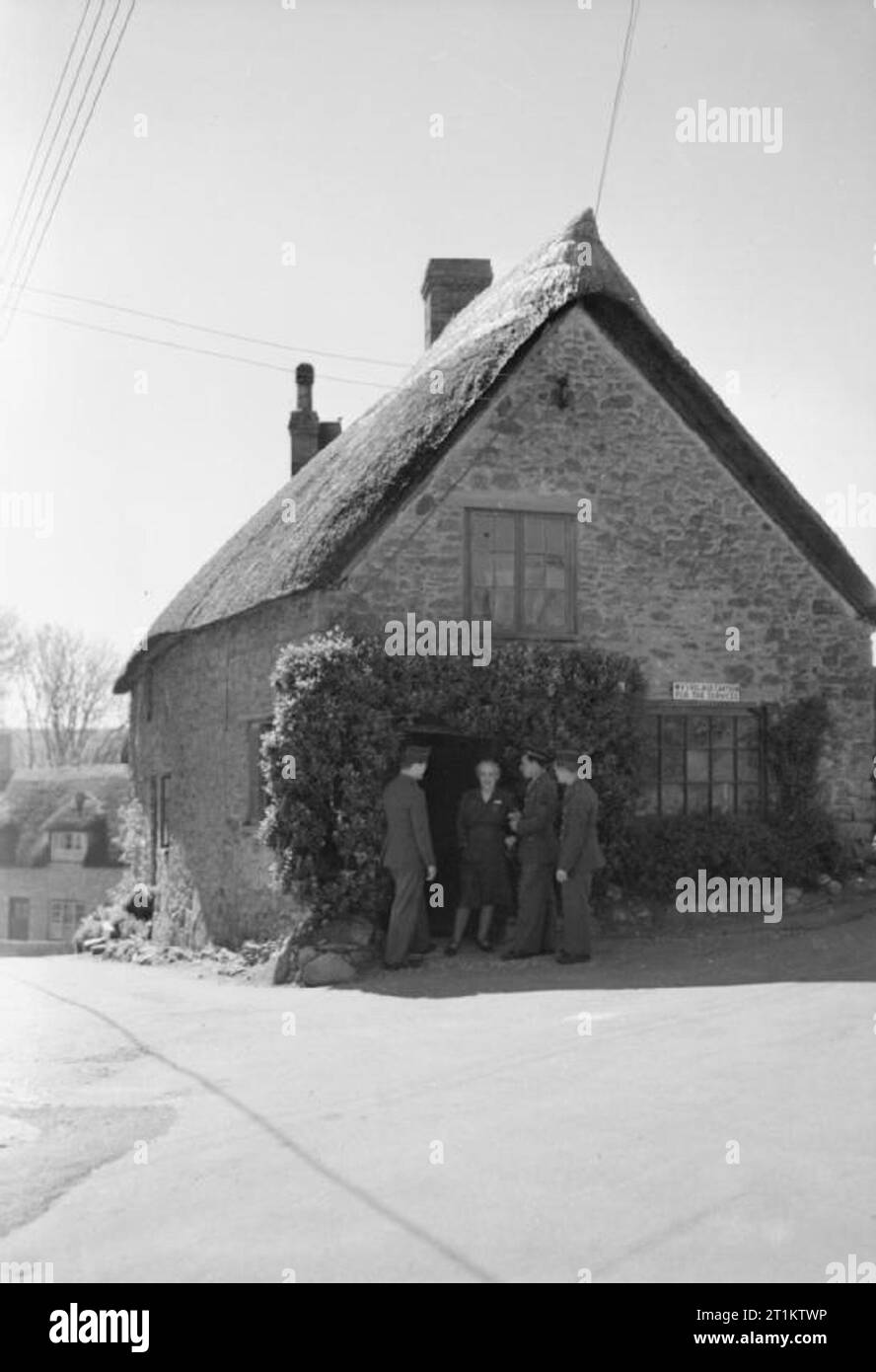 US Troops in An English Village- Everyday Life With the Americans in ...