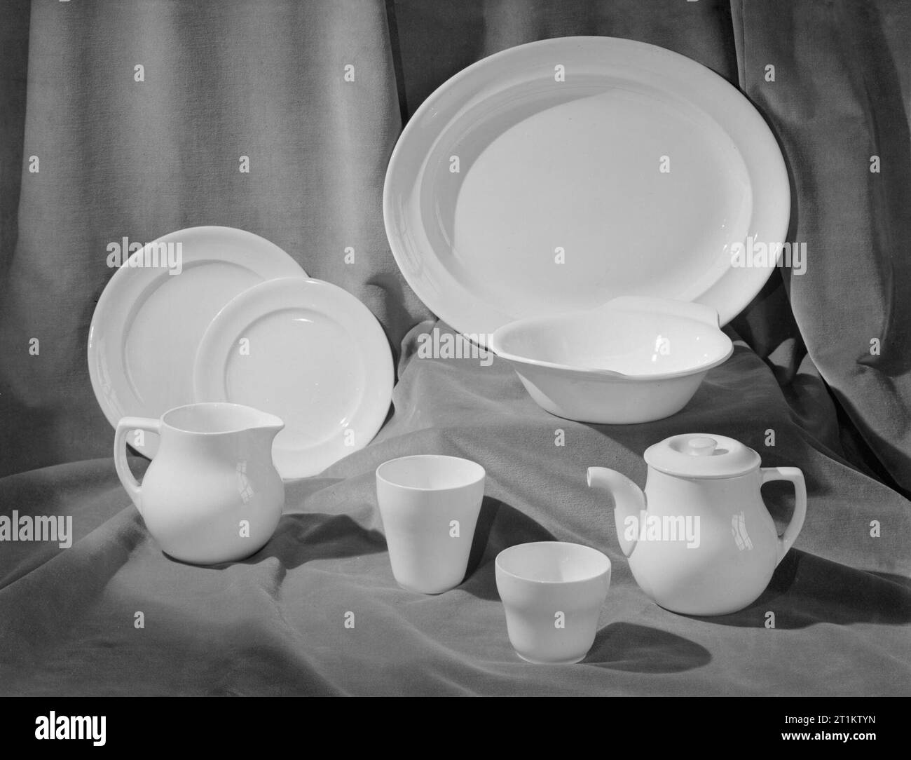Utility Crockery, 1942 A display of Utility crockery, showing the ...