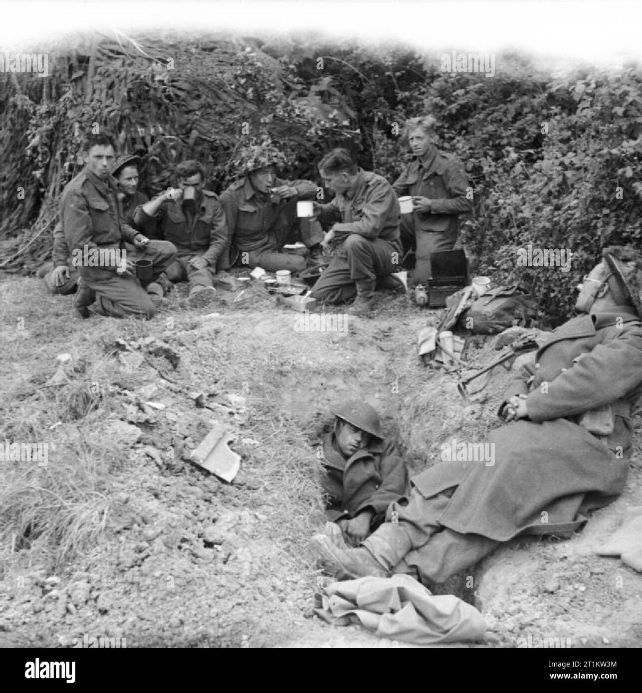 The British Army in Normandy 1944 Men of the 5/7th Gordon Highlanders ...