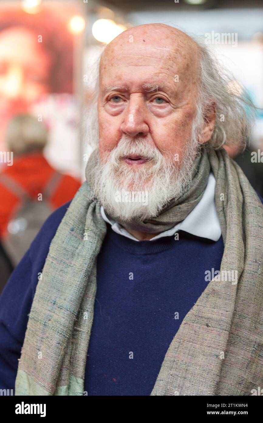 Brussels Books fair - The astrophysician Hubert Reeves comes to ...