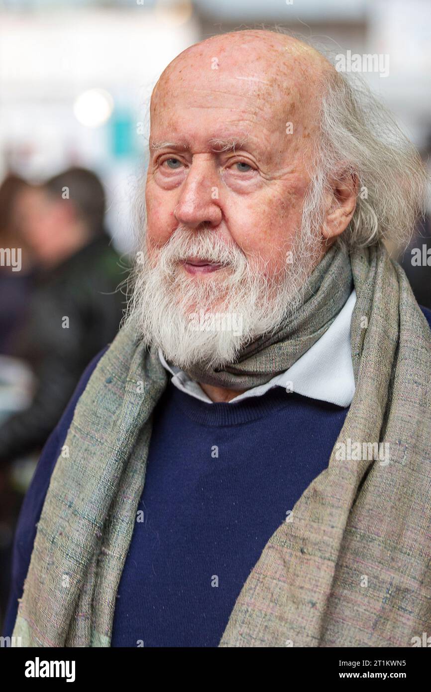 Brussels Books fair - The astrophysician Hubert Reeves comes to ...