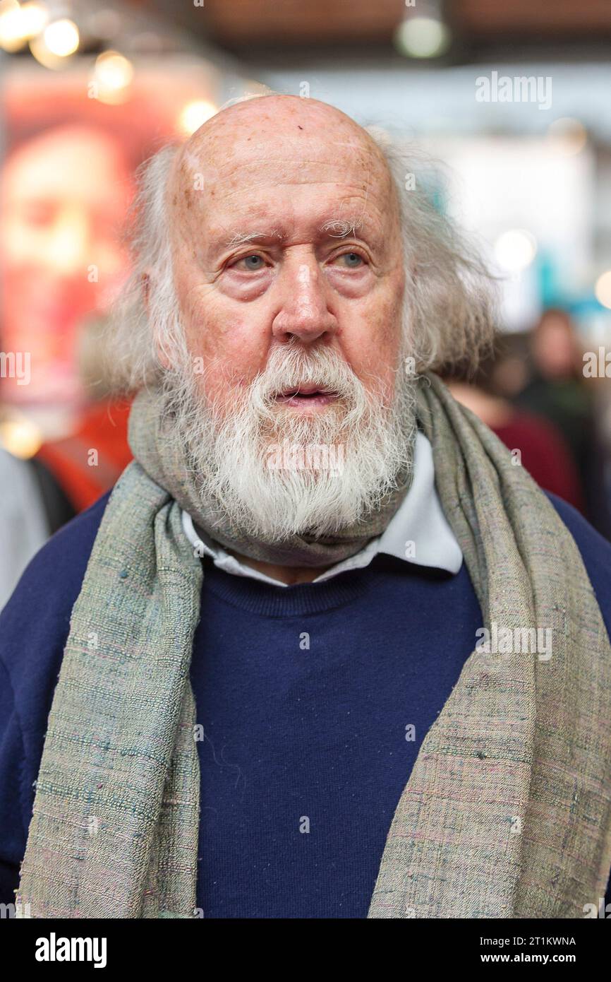 Brussels Books fair - The astrophysician Hubert Reeves comes to ...