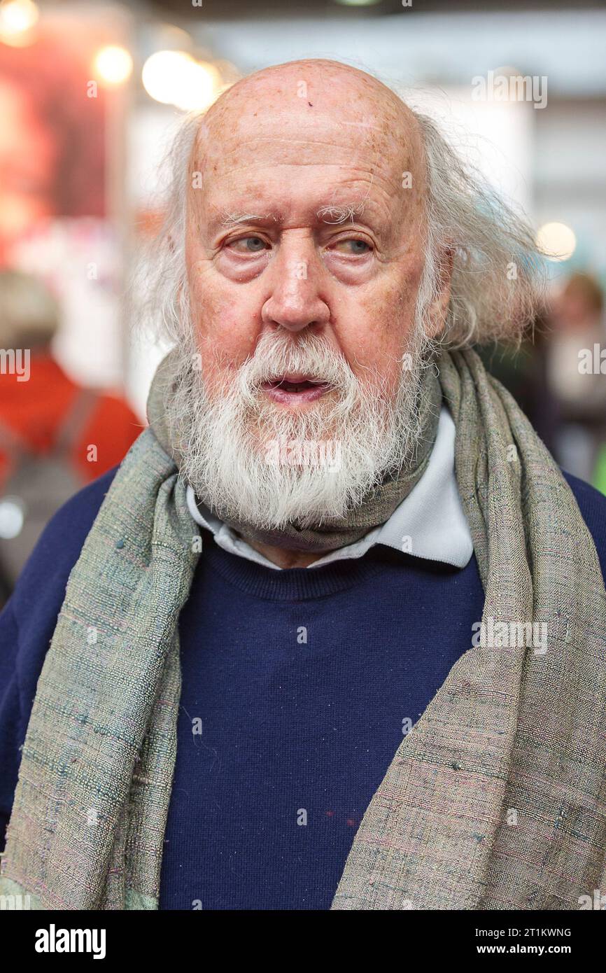 Brussels Books fair - The astrophysician Hubert Reeves comes to ...