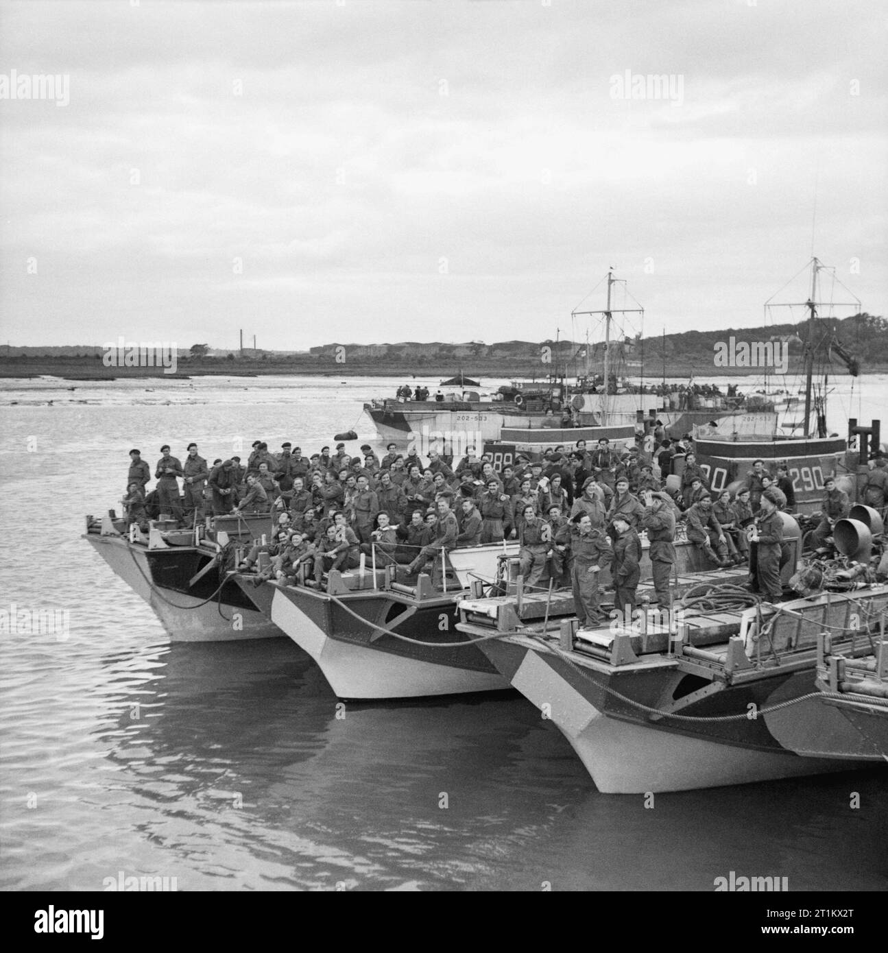 Landing craft infantry hi-res stock photography and images - Alamy