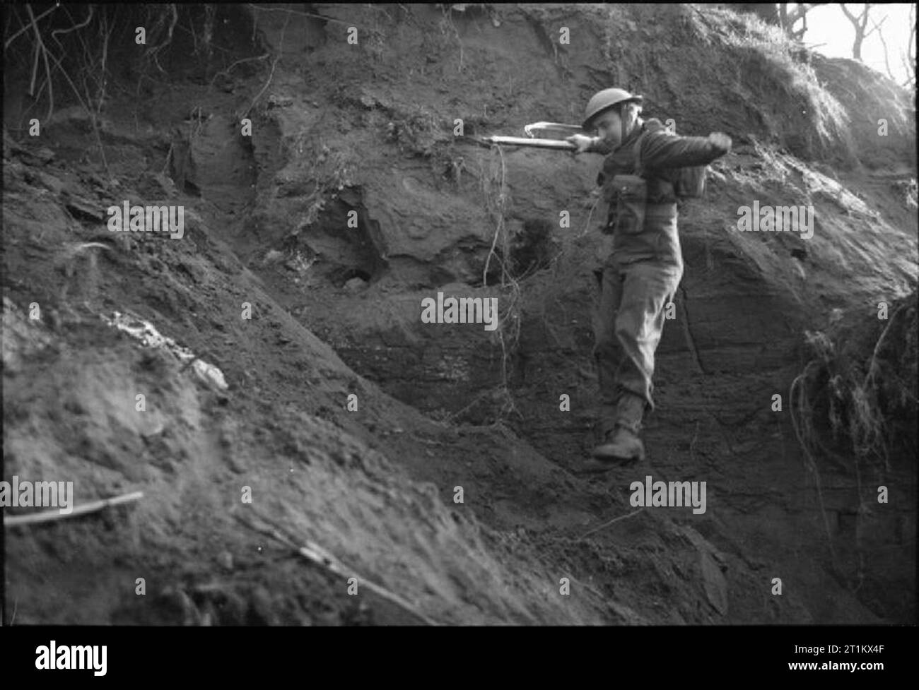 Belgian Commandos in Training, UK, 1945 A soldier of the 2nd Battalion ...