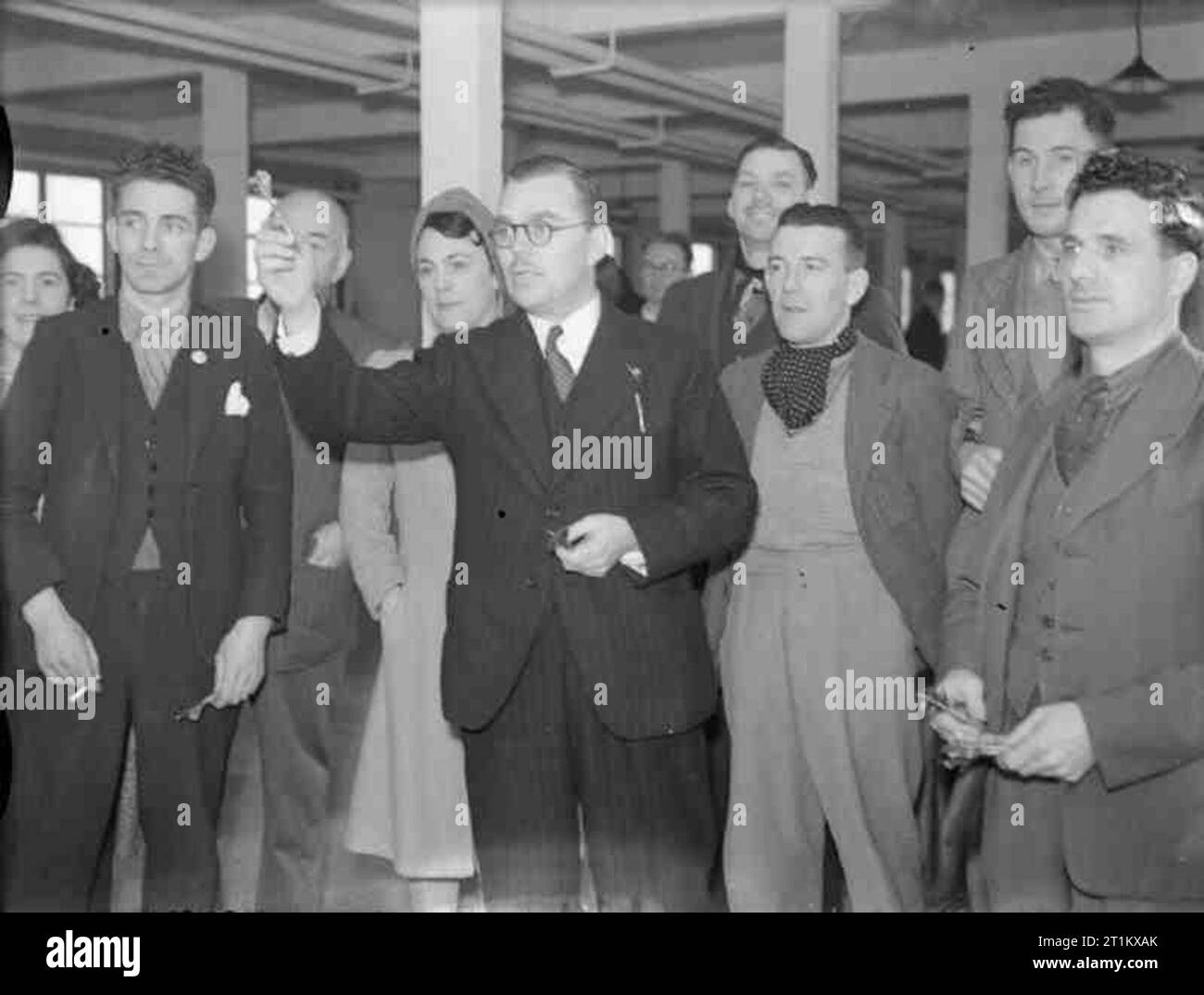 BILLY BUTLIN VISITS A MUNITIONS FACTORY, UK, 1941 MINISTRY OF ...