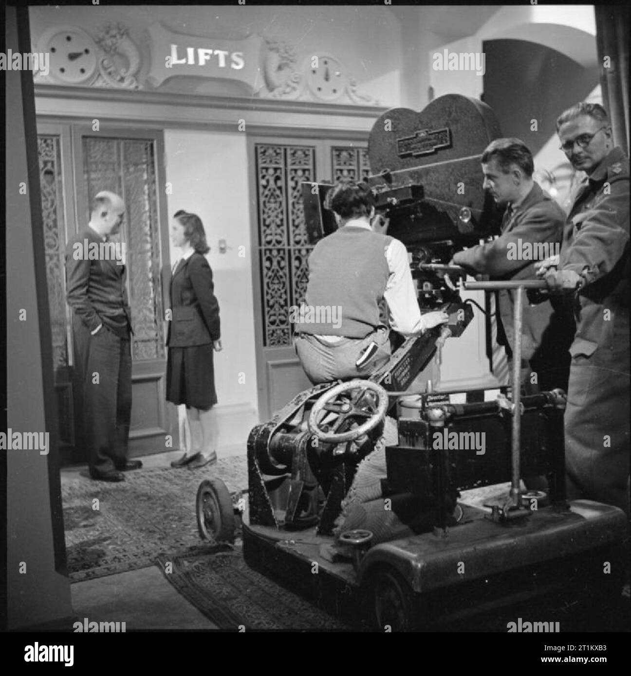 Birth of a Star- Everyday Life For Actress Muriel Pavlow, England, UK ...